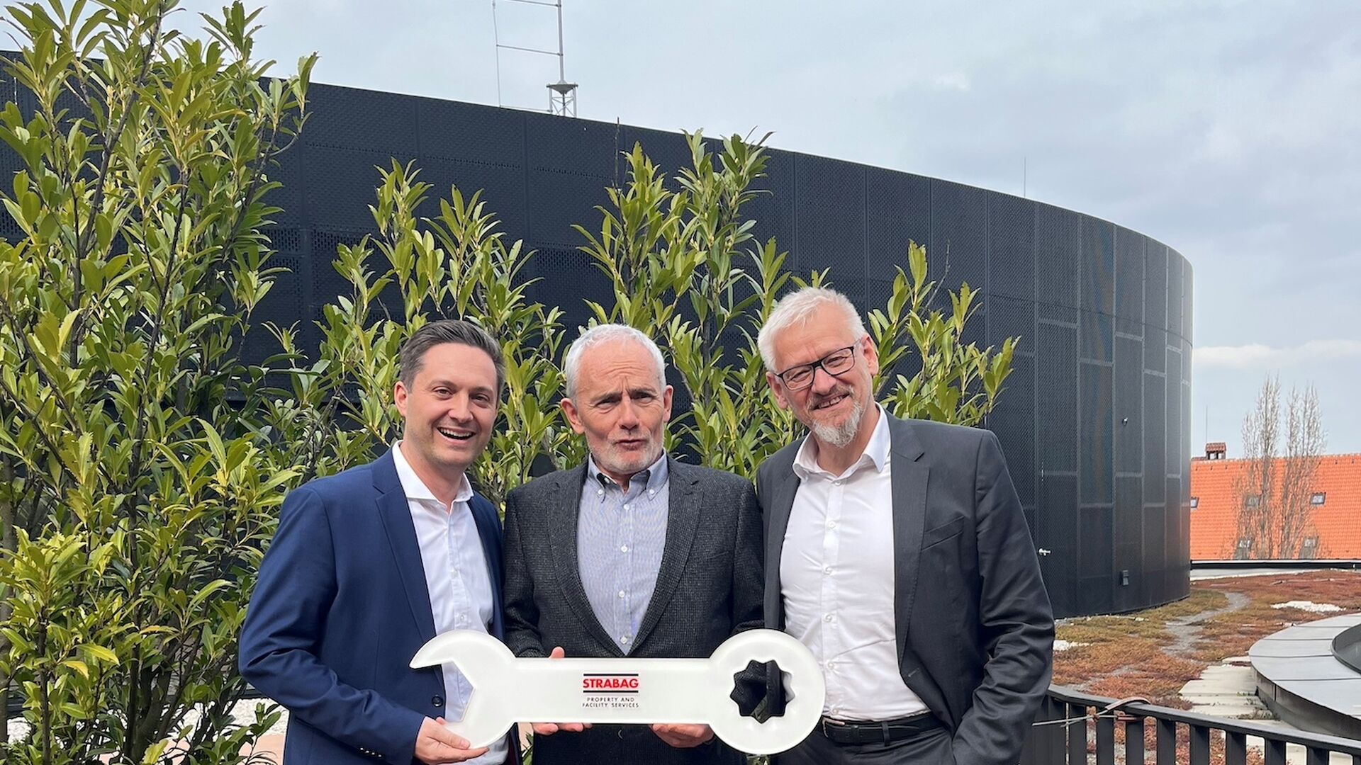 Facility Management und TGA-Planung: Strabag PFS übernimmt ...